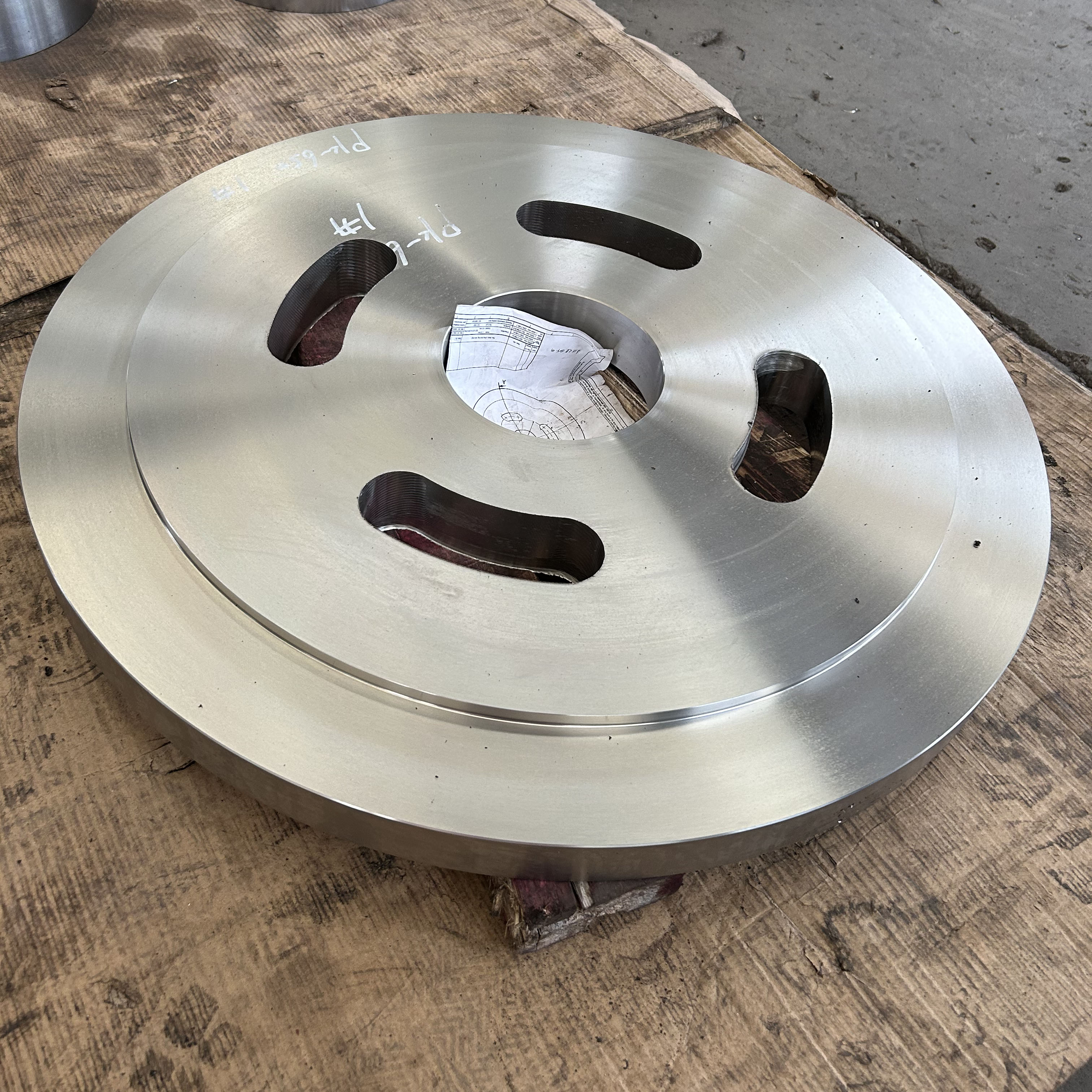 Heat Resistant Steel 10Cr11Co3W3NiMoVNbNB Blind Flang - Buy Heat ...